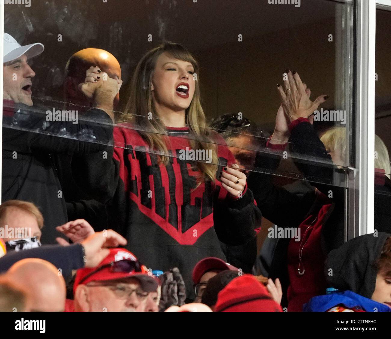 Travis kelce 2023 hi-res stock photography and images - Alamy