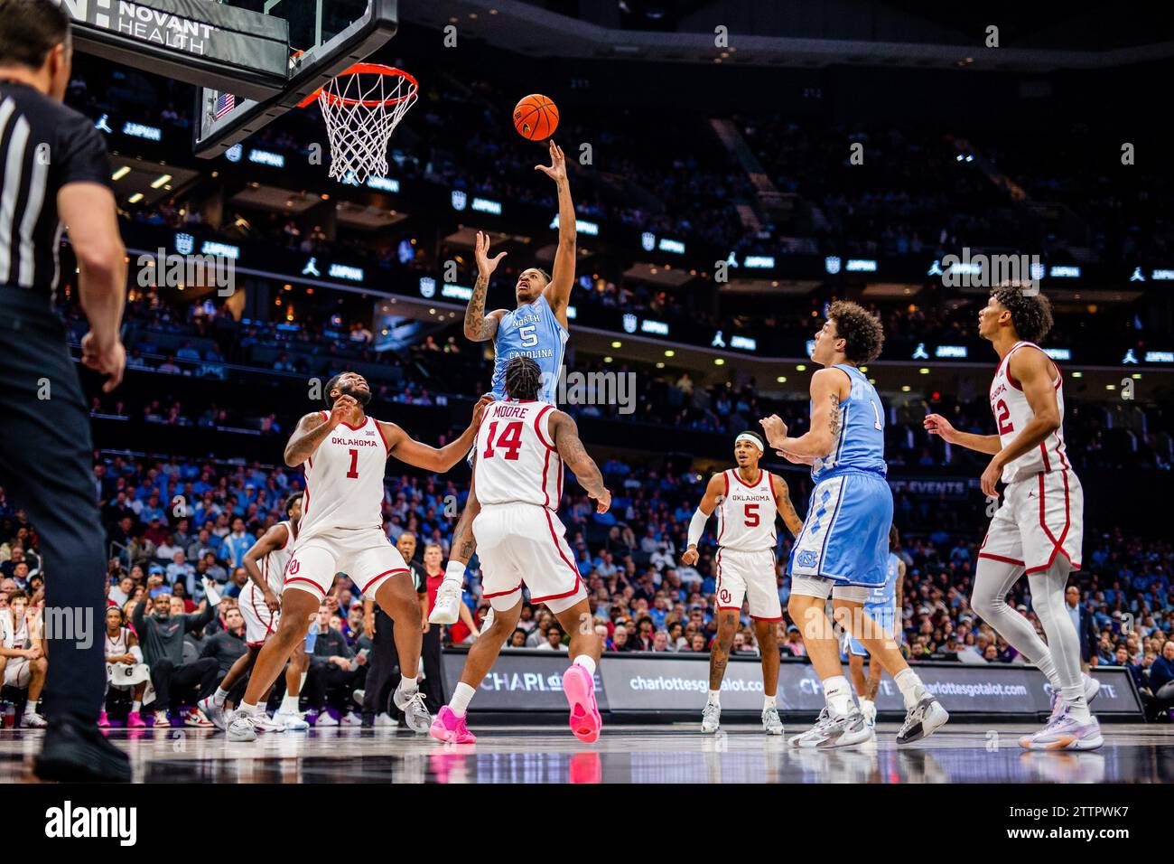 Charlotte, NC, USA. 20th Dec, 2023. North Carolina Tar Heels forward ...