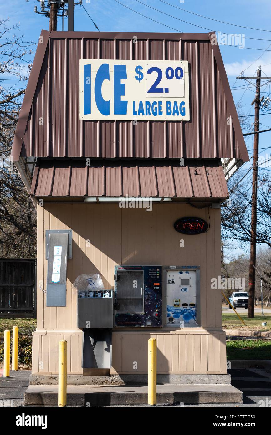 Drive-up or walk-up bagged ice vending machine building with payment ...