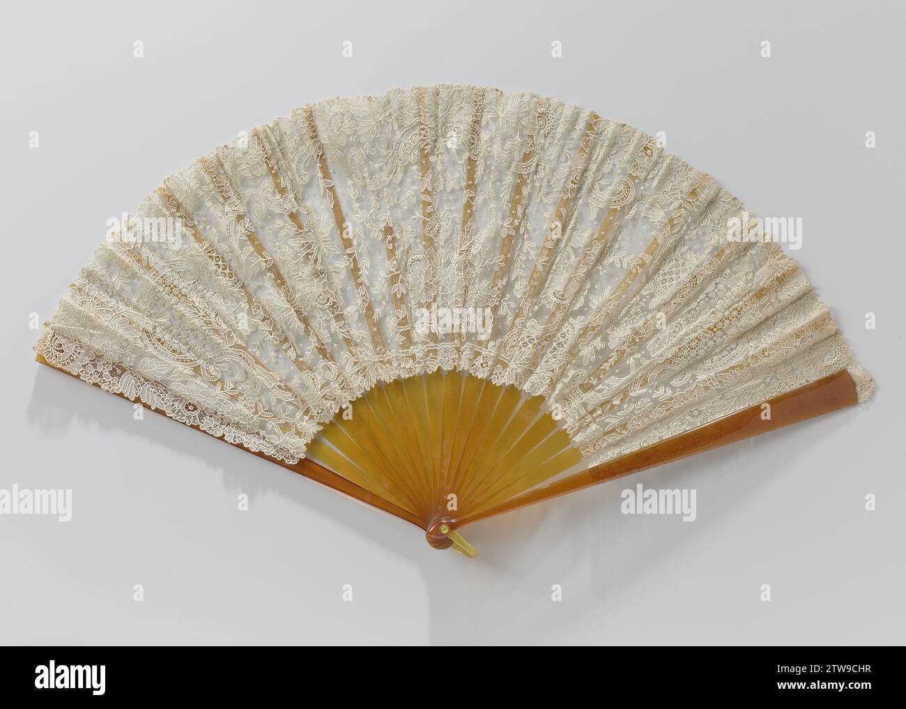 Hand shaped leaves hi-res stock photography and images - Alamy