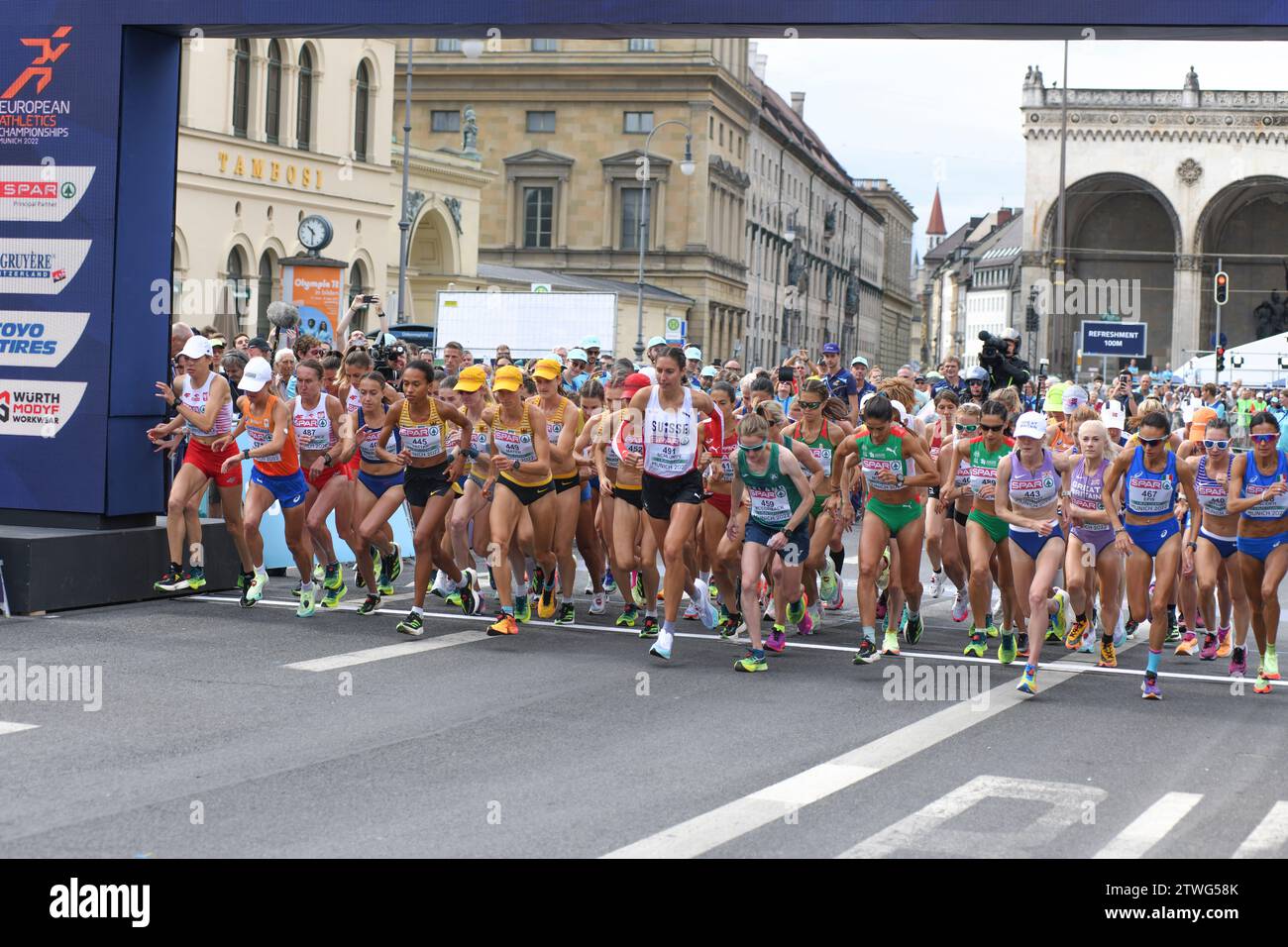 Women's Marathon start line. European Championships Munich 2022 Stock ...