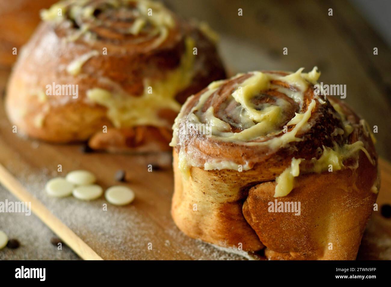 Cinnamon roll hi-res stock photography and images - Alamy