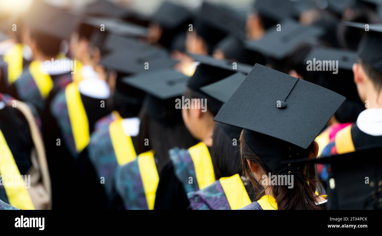 Back view of female graduates hi-res stock photography and images - Alamy