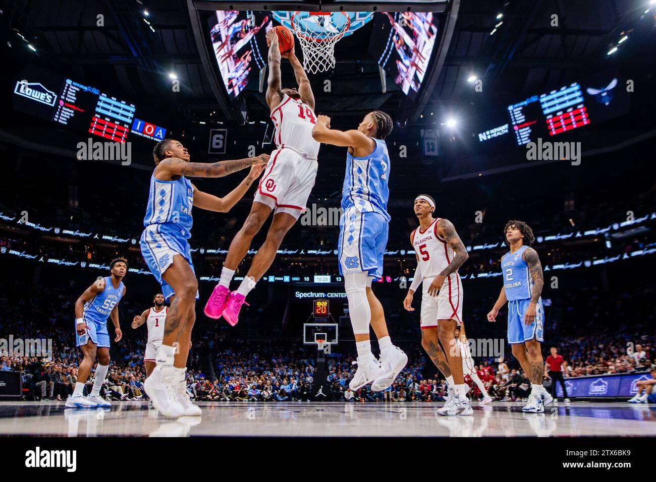 Charlotte, NC, USA. 20th Dec, 2023. Oklahoma Sooners forward Jalon ...