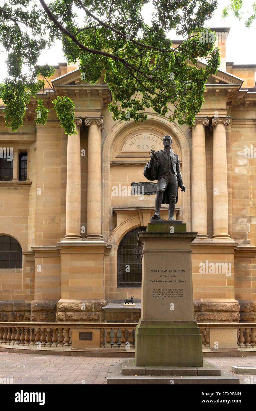 Statue of Matthew Flinders and Trim the cat, outside the State Library ...