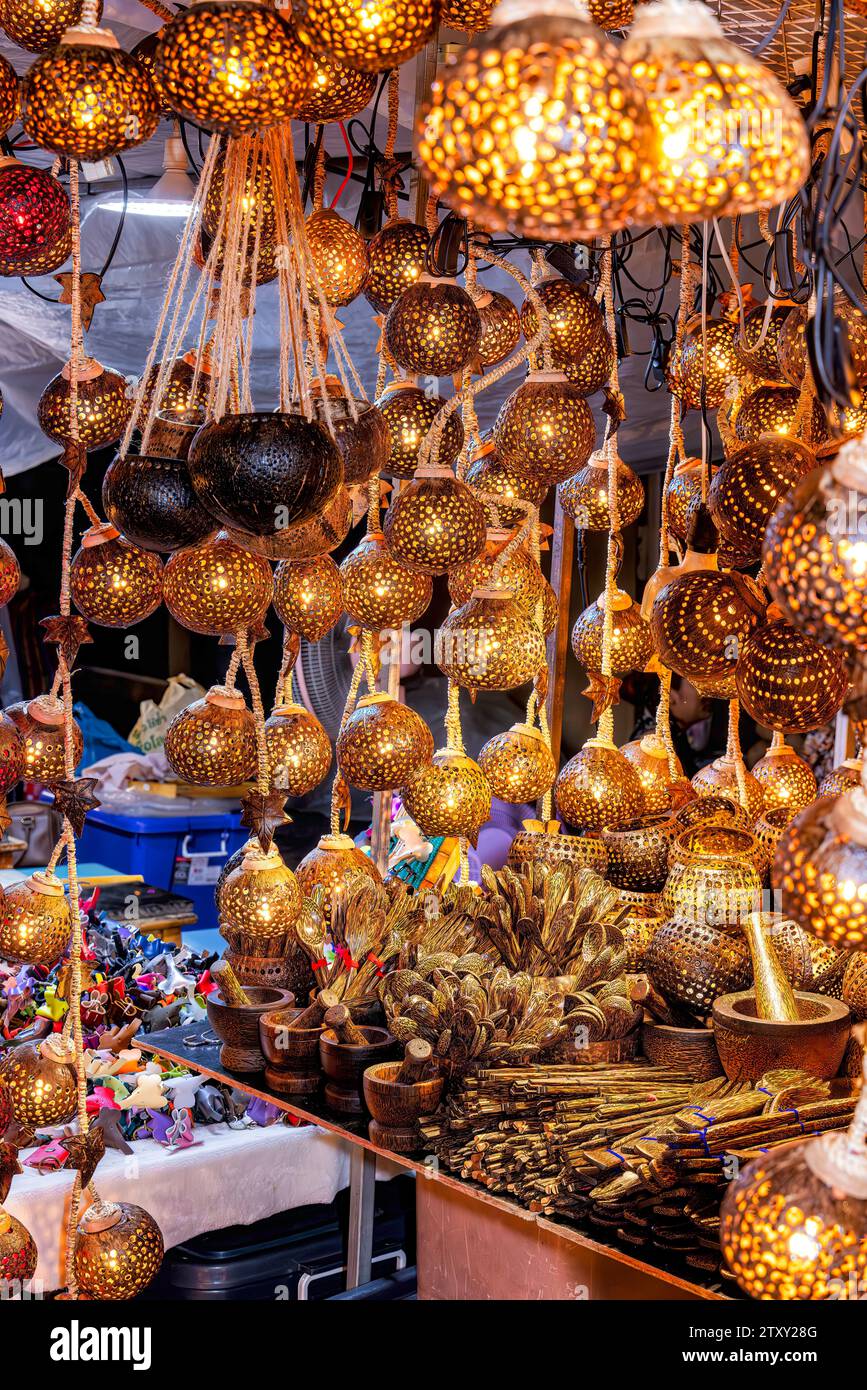 Handicraft night market hi-res stock photography and images - Alamy