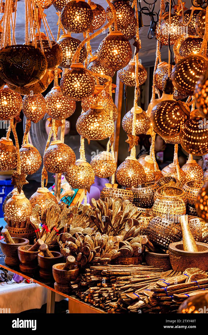 Handicraft night market hi-res stock photography and images - Alamy