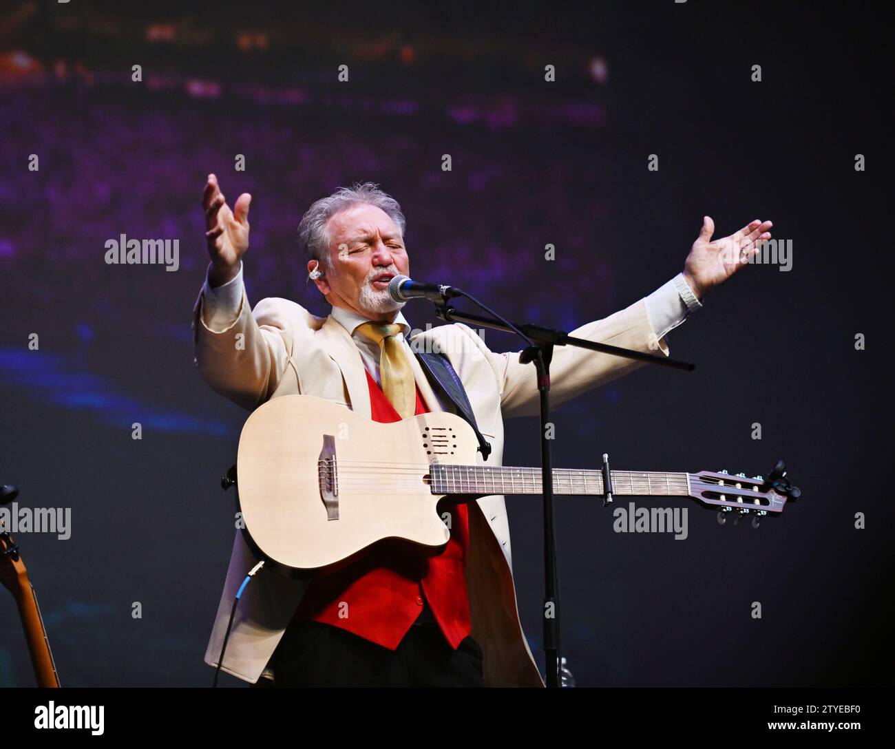 Larry gatlin hi-res stock photography and images - Alamy