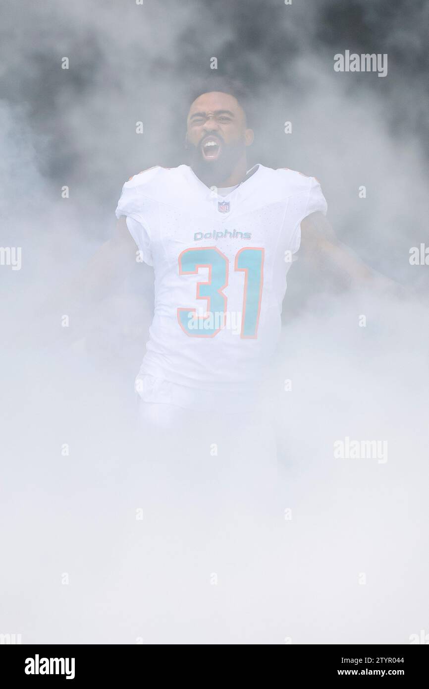 Football player running onto field hi-res stock photography and images ...