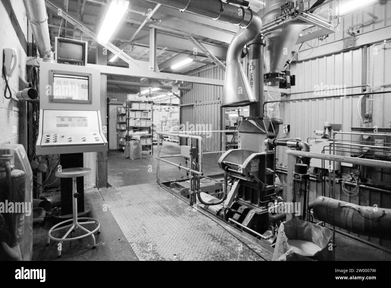 New ge plastics production line hi-res stock photography and images - Alamy