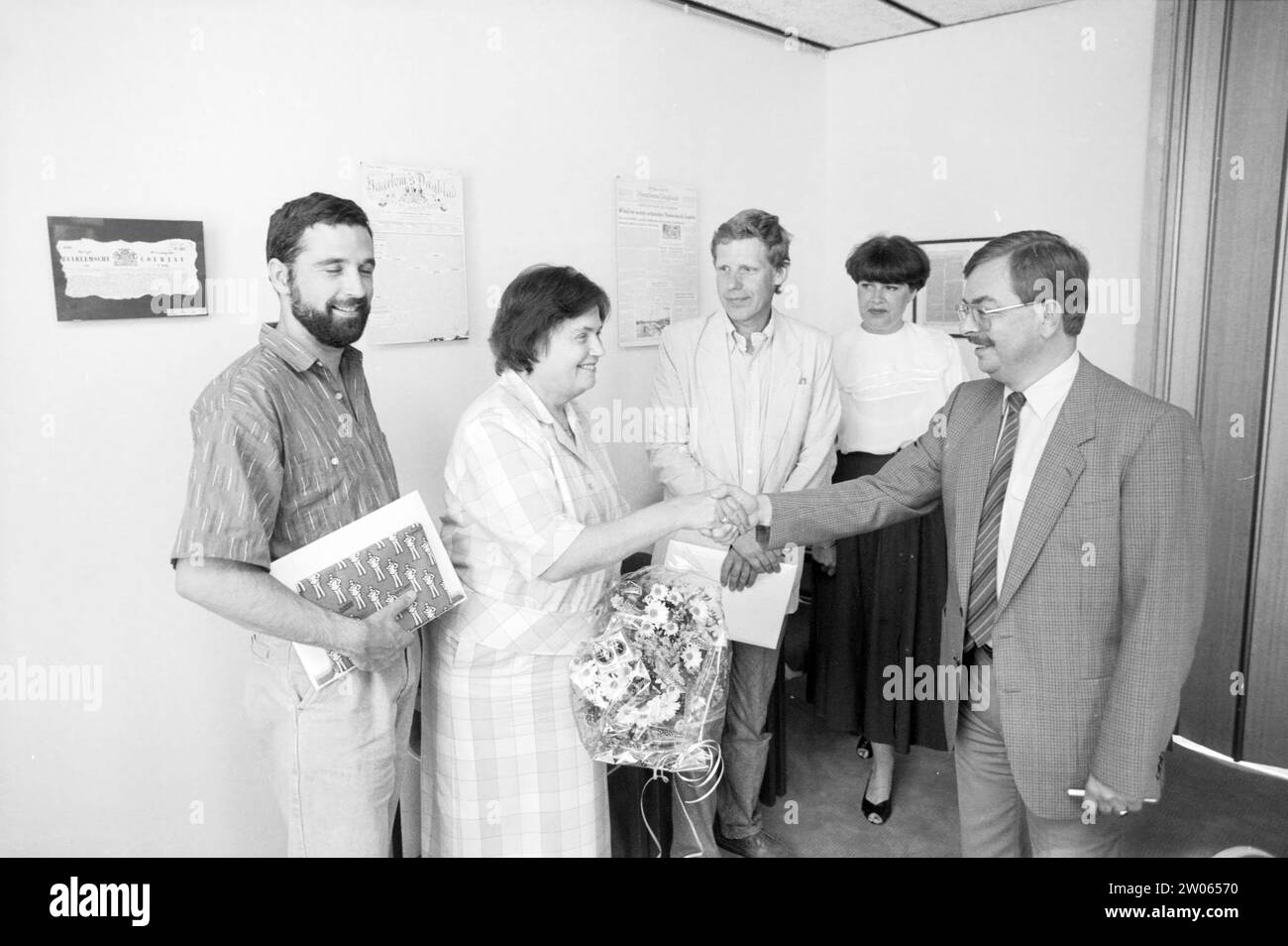 Prize winners investment game hd hi-res stock photography and images ...