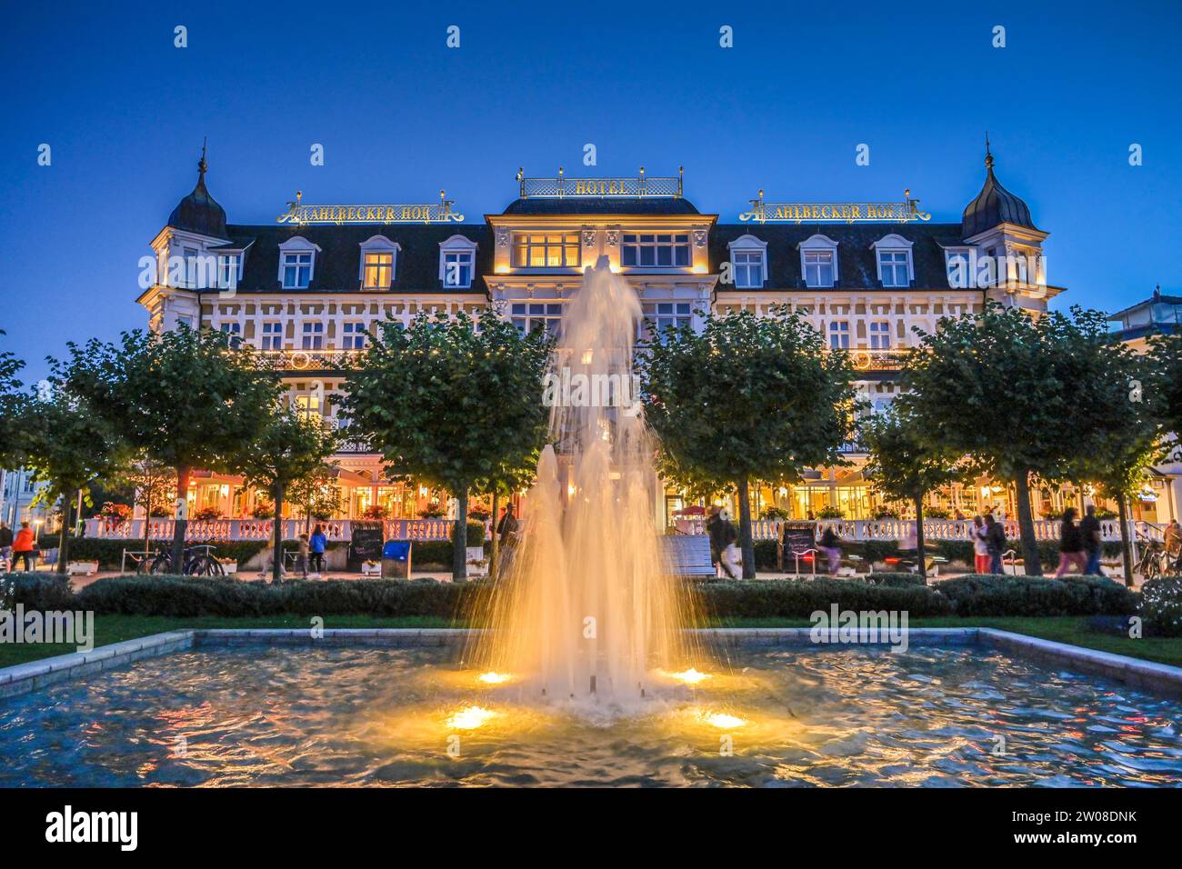 Historische brunnen hi-res stock photography and images - Alamy