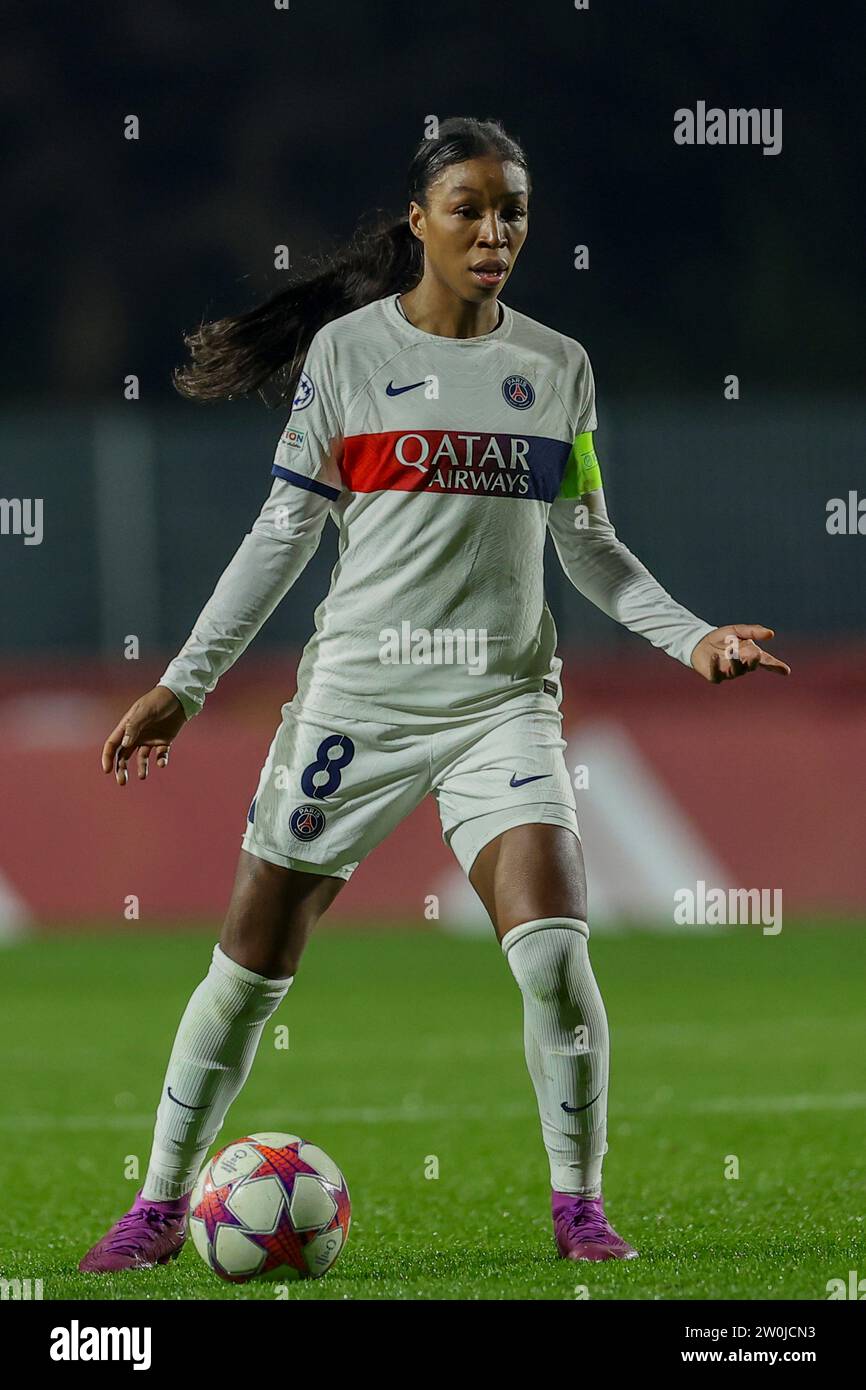 Grace Geyoro of Paris Saint-Germain controls the ball during UEFA women ...