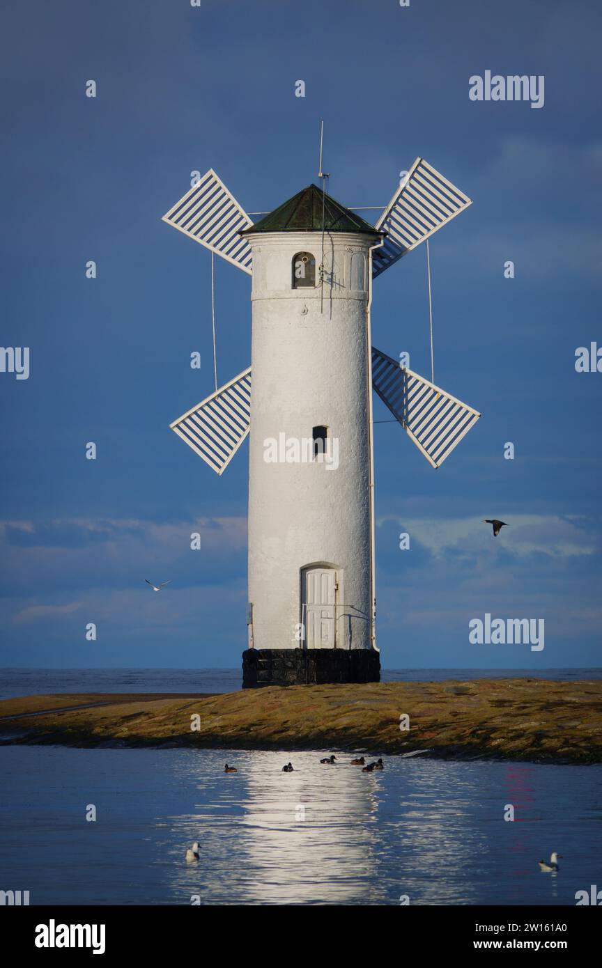 2023-11-27; Stawa Mlyny, navigation beacon in shape of windmill ...