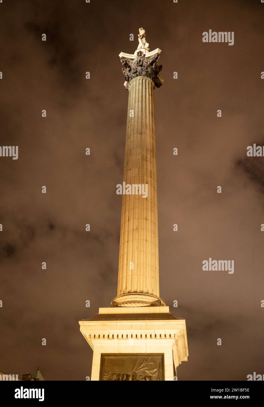 Nelson's Column in Trafalger Square at night Stock Photo - Alamy