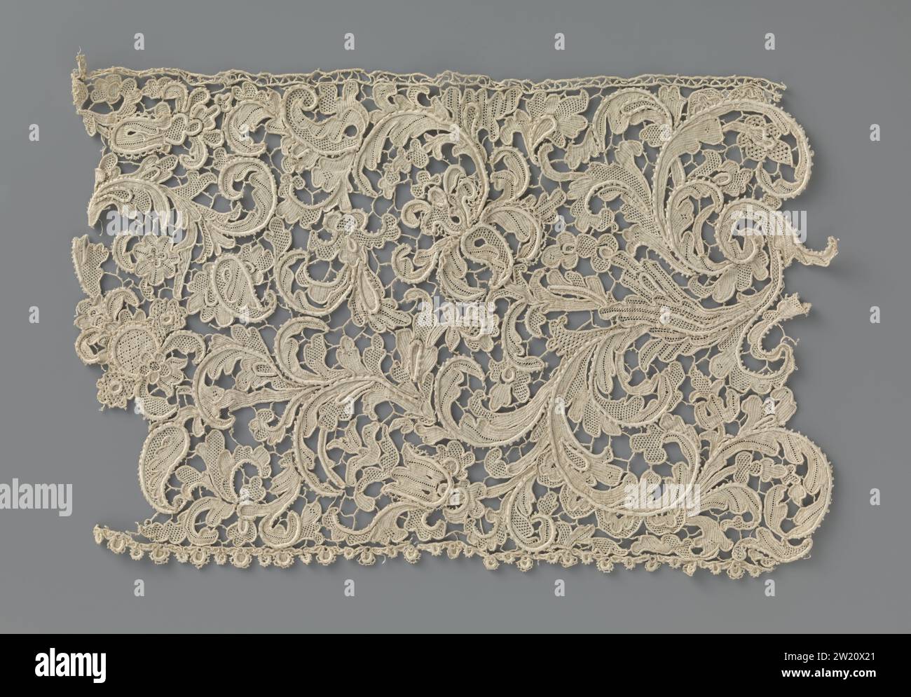 Strip of needle side with asymmetrical acanthus leaves, anonymous, c ...