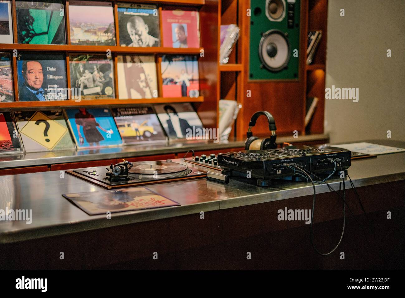 Vintage inspired cafe hi-res stock photography and images - Alamy