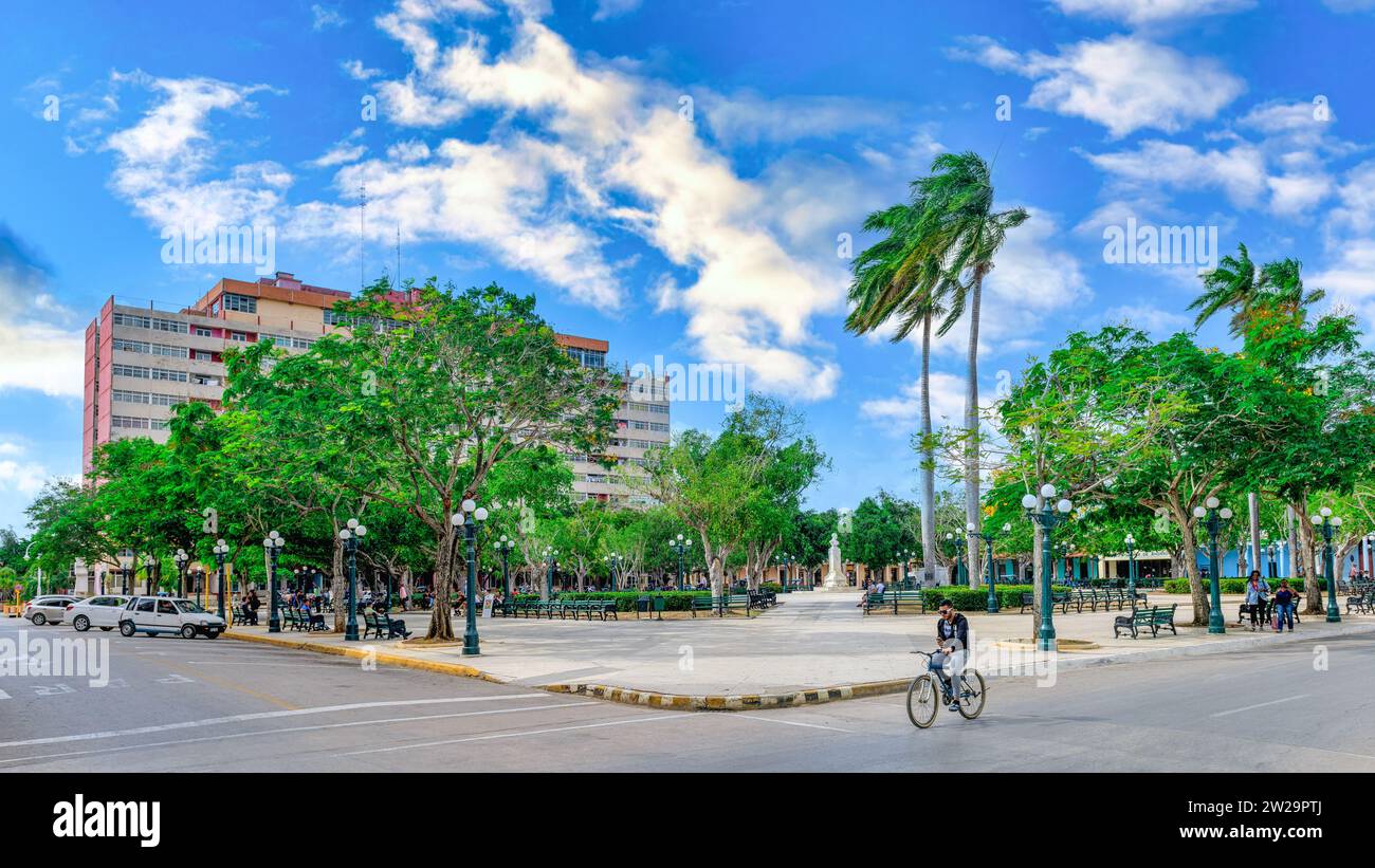 Parque Jose Marti In Ciego De Avila Cuba Stock Photo Alamy