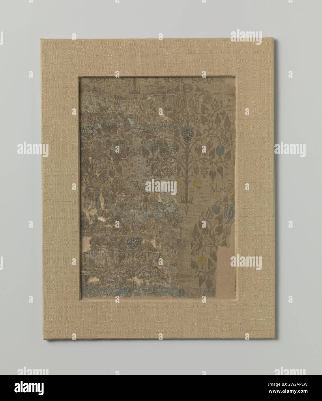 Silk samite hi-res stock photography and images - Alamy