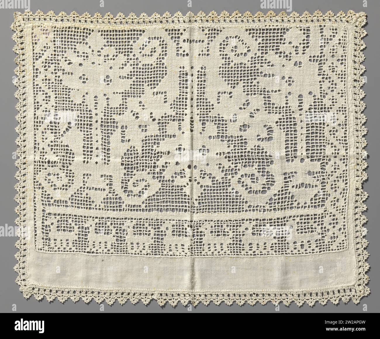 Two elongated s volutes hi-res stock photography and images - Alamy