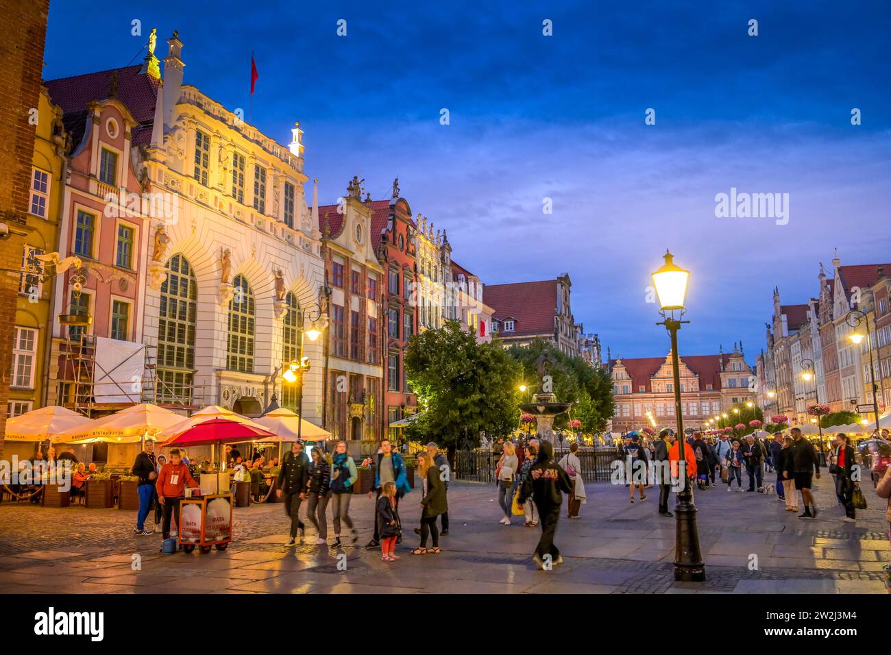 Touristen, Artushof, Patrizierhäuser, Langer Markt, Altstadt, Danzig ...