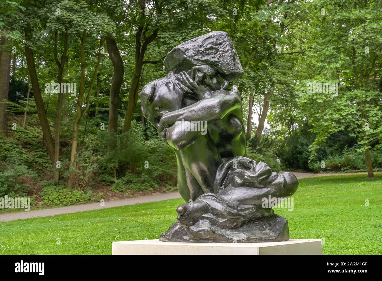 Kunstwerk Auguste Rodin: Gefallene Karyatide trägt ihren Stein ...