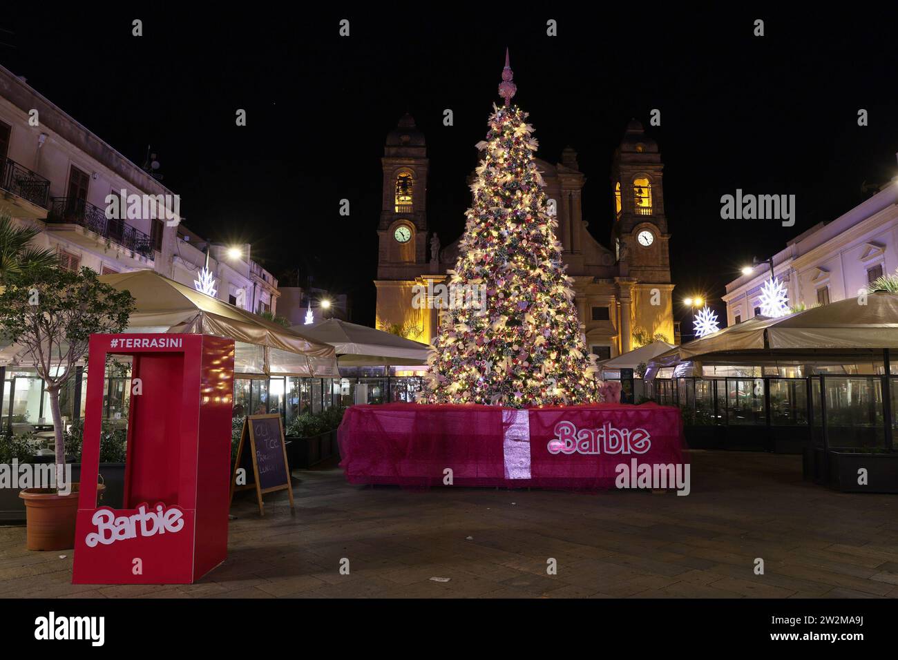 in the photo the Christmas tree in Piazza Duomo in Terrasini which this ...