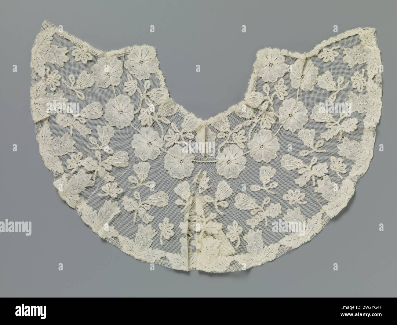 Large flower sewn hi-res stock photography and images - Alamy