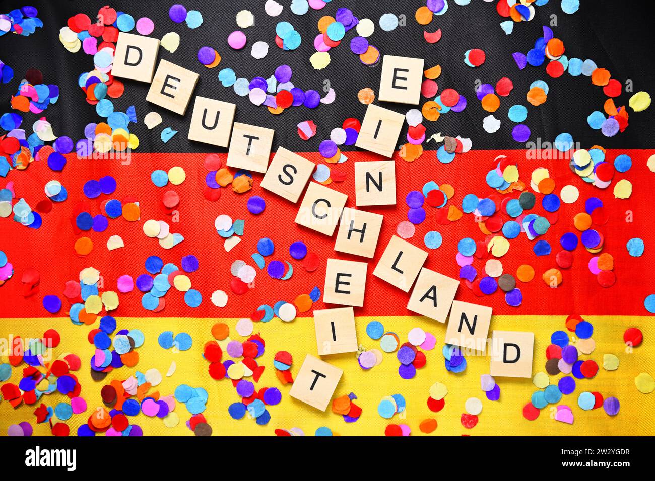 Ost deutschland flagge hi-res stock photography and images - Alamy