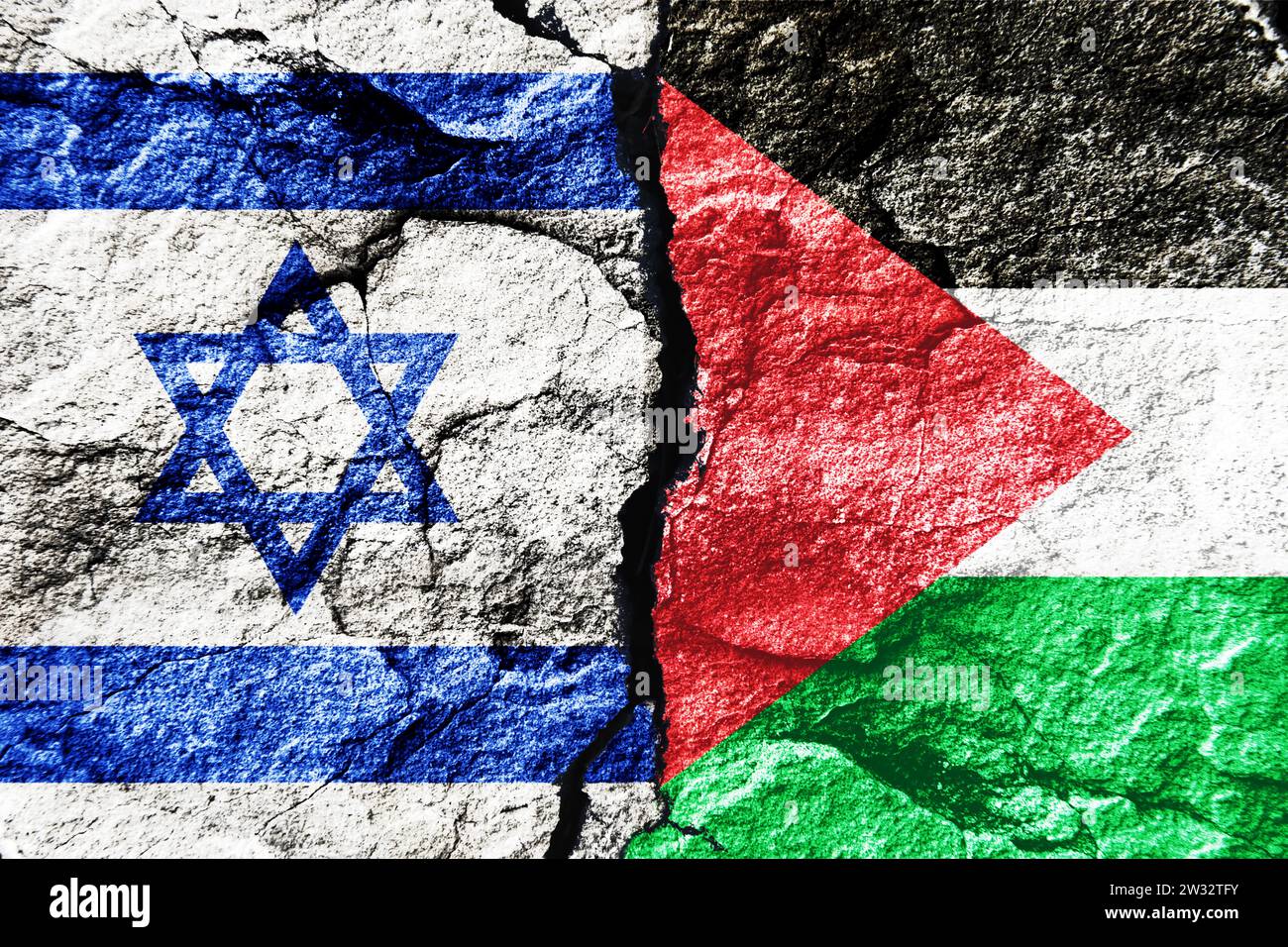 FOTOMONTAGE, Fahnen von Israel und Palästina mit Riss, Nahost-Konflikt Stock Photo - Alamy