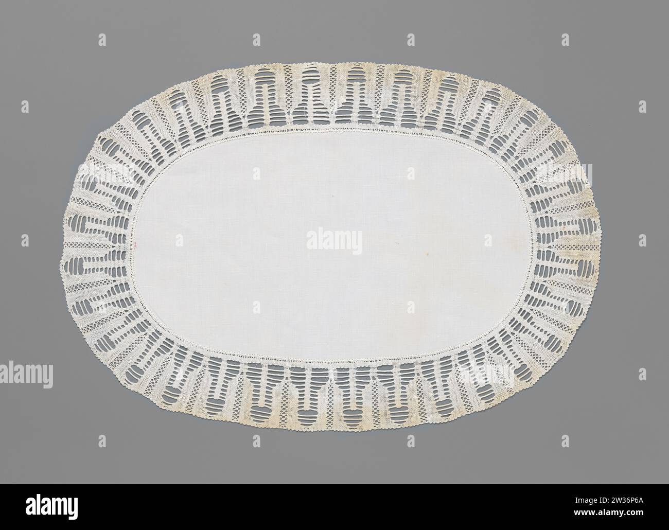 Rug of linen with a border bobbin with stylized 'clock' pattern of ...