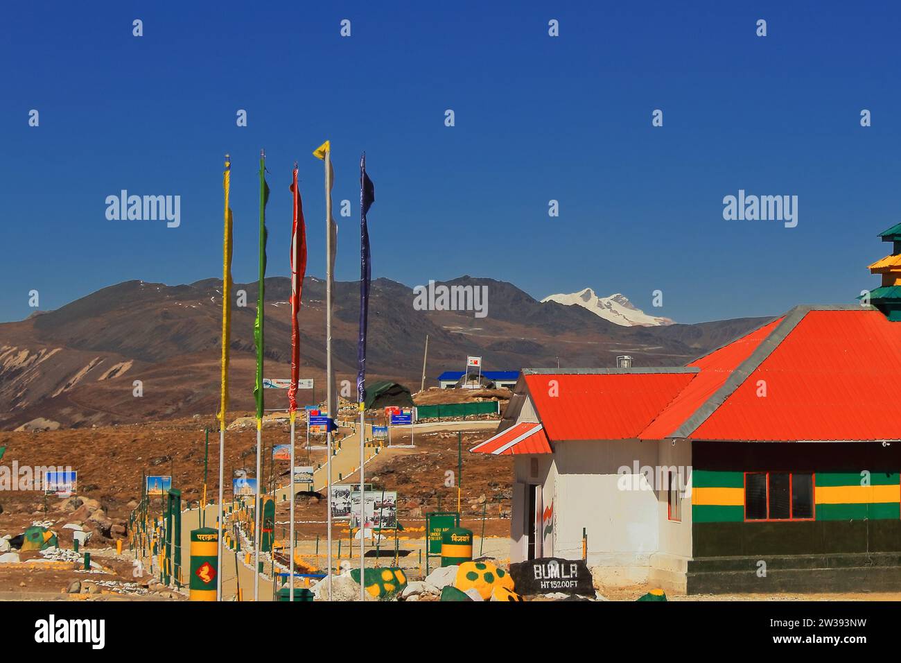 bum la pass, the high altitude himalayan mountain pass is located on ...