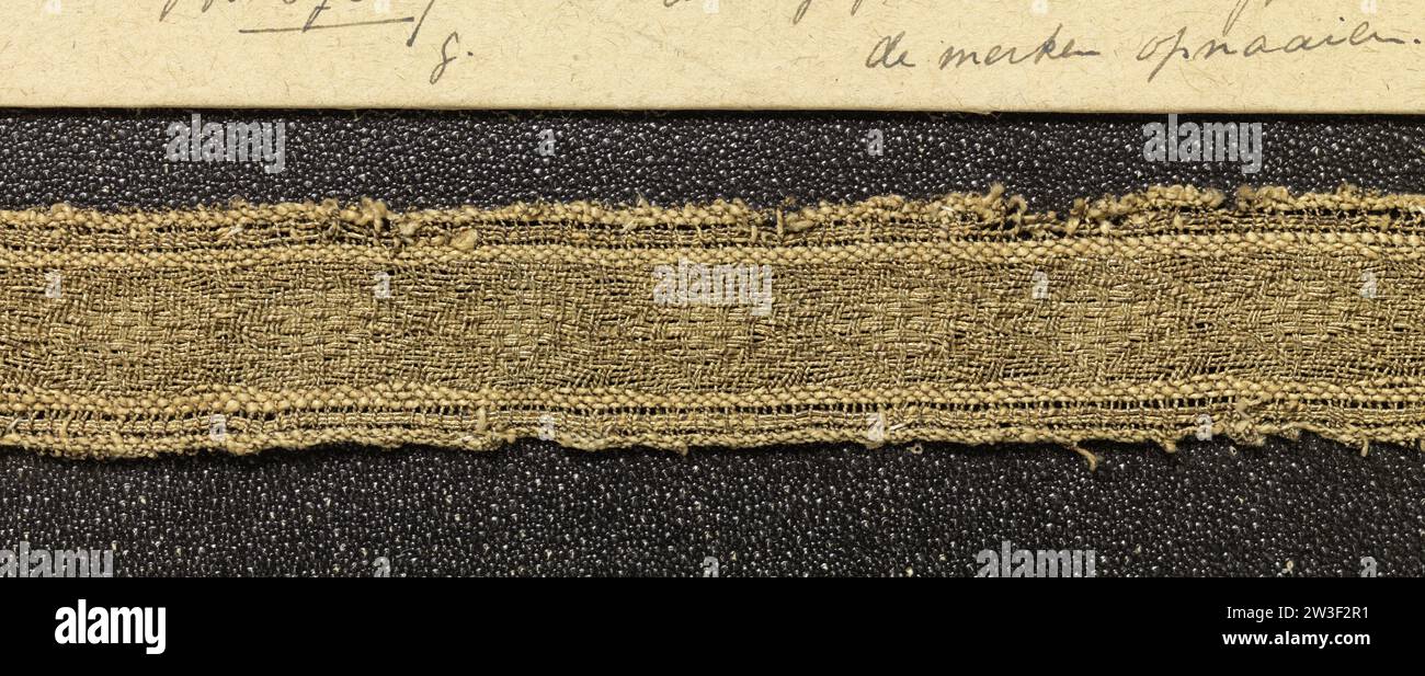 Strip Passement with gold thread, 1800 - 1900 Strip passement of gold ...