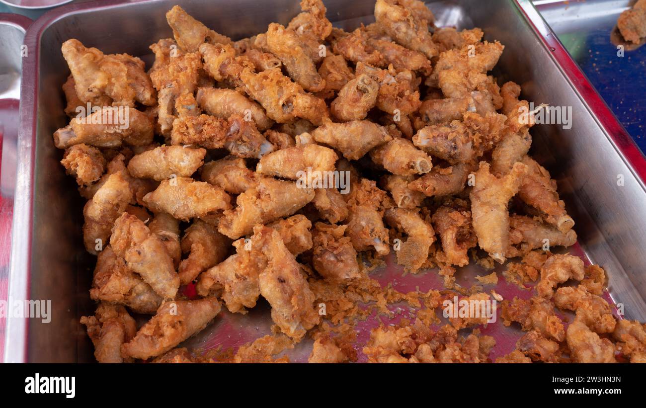 Fried chicken skins hi-res stock photography and images - Alamy