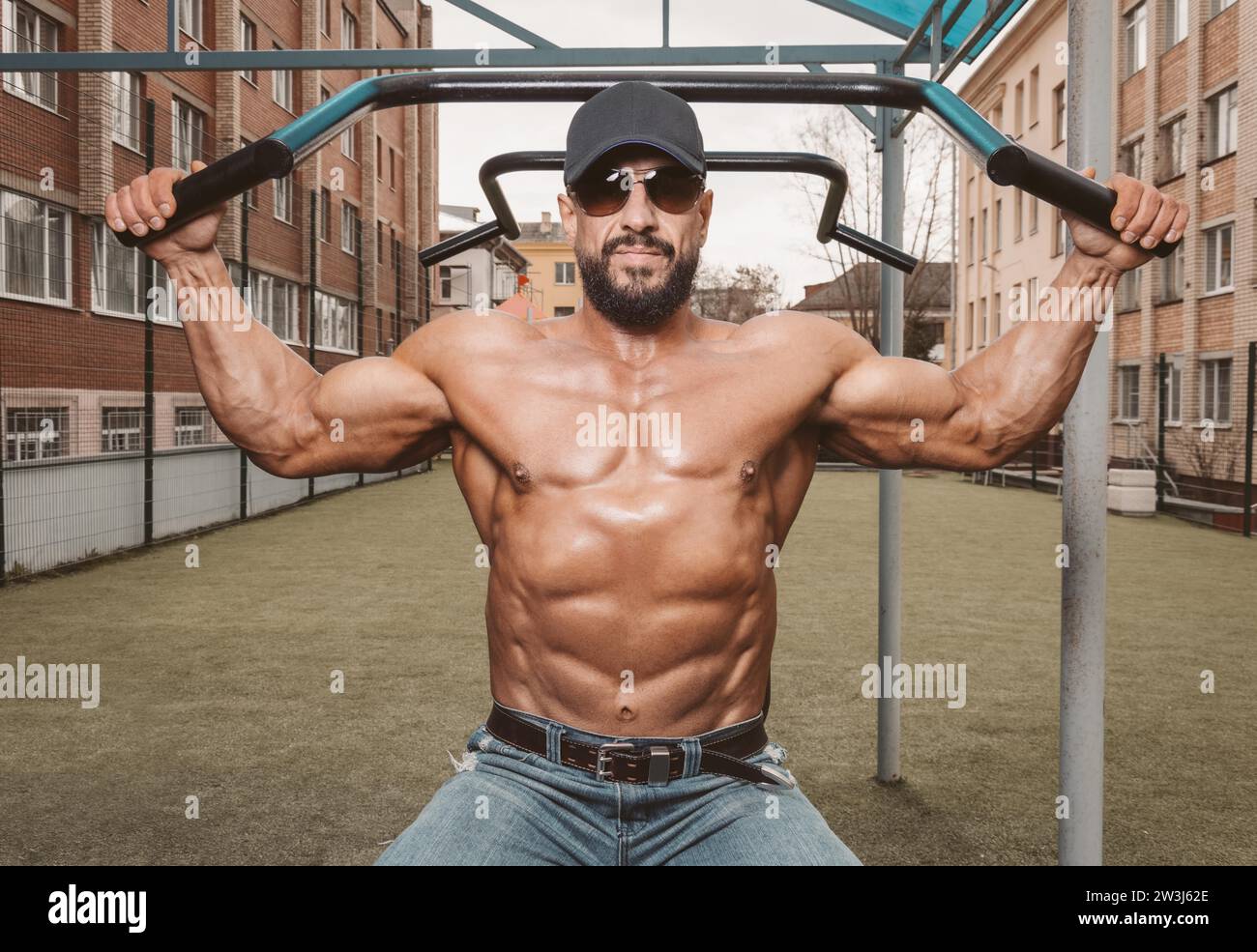 Build fitness hi-res stock photography and images - Alamy