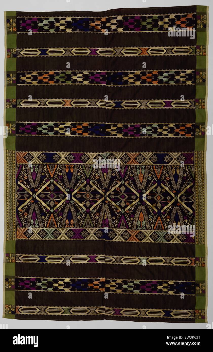 Kokerdoek, anonymous, 1900 - 1949 Tube cloth with geometric motifs ...