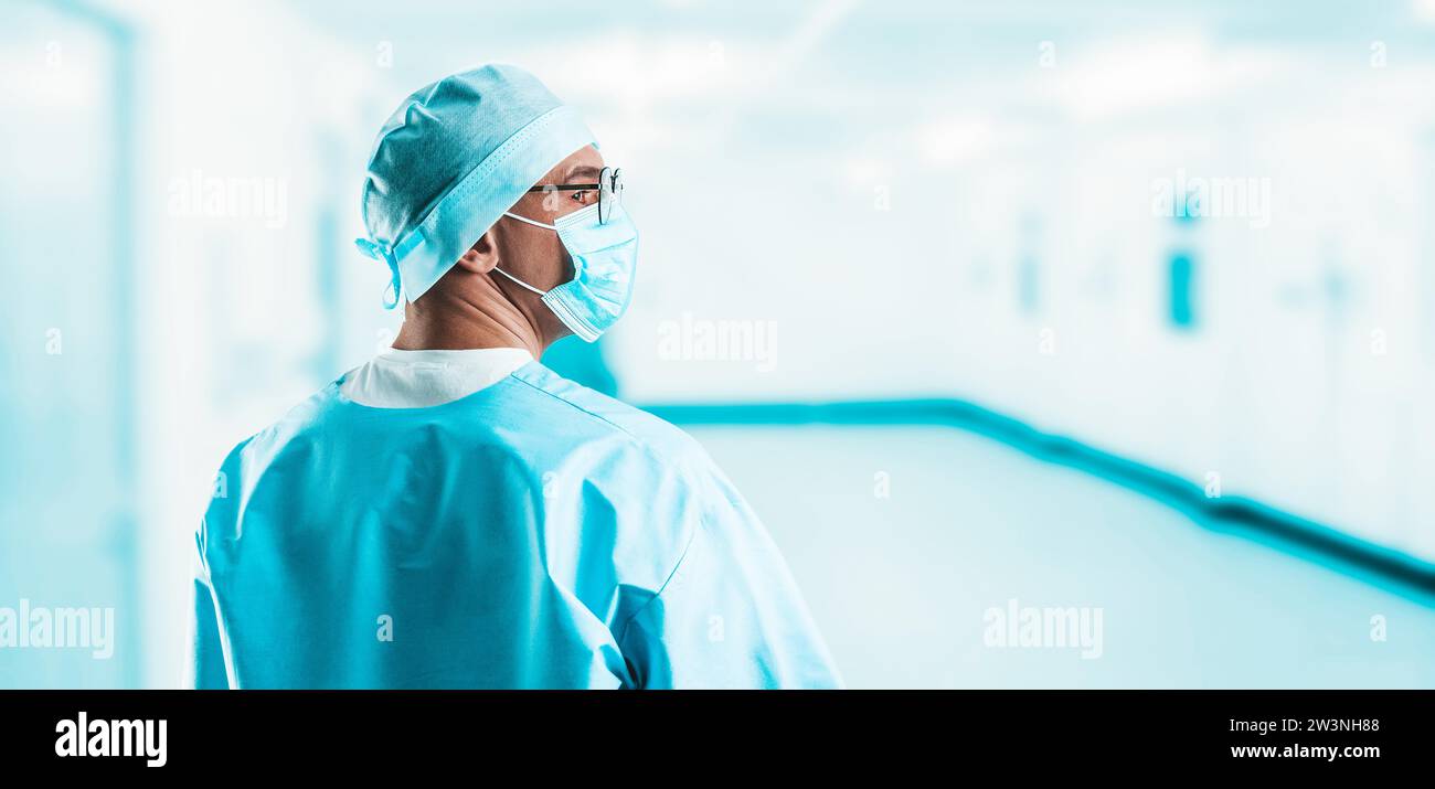 Doctor back view hospital hi-res stock photography and images - Alamy