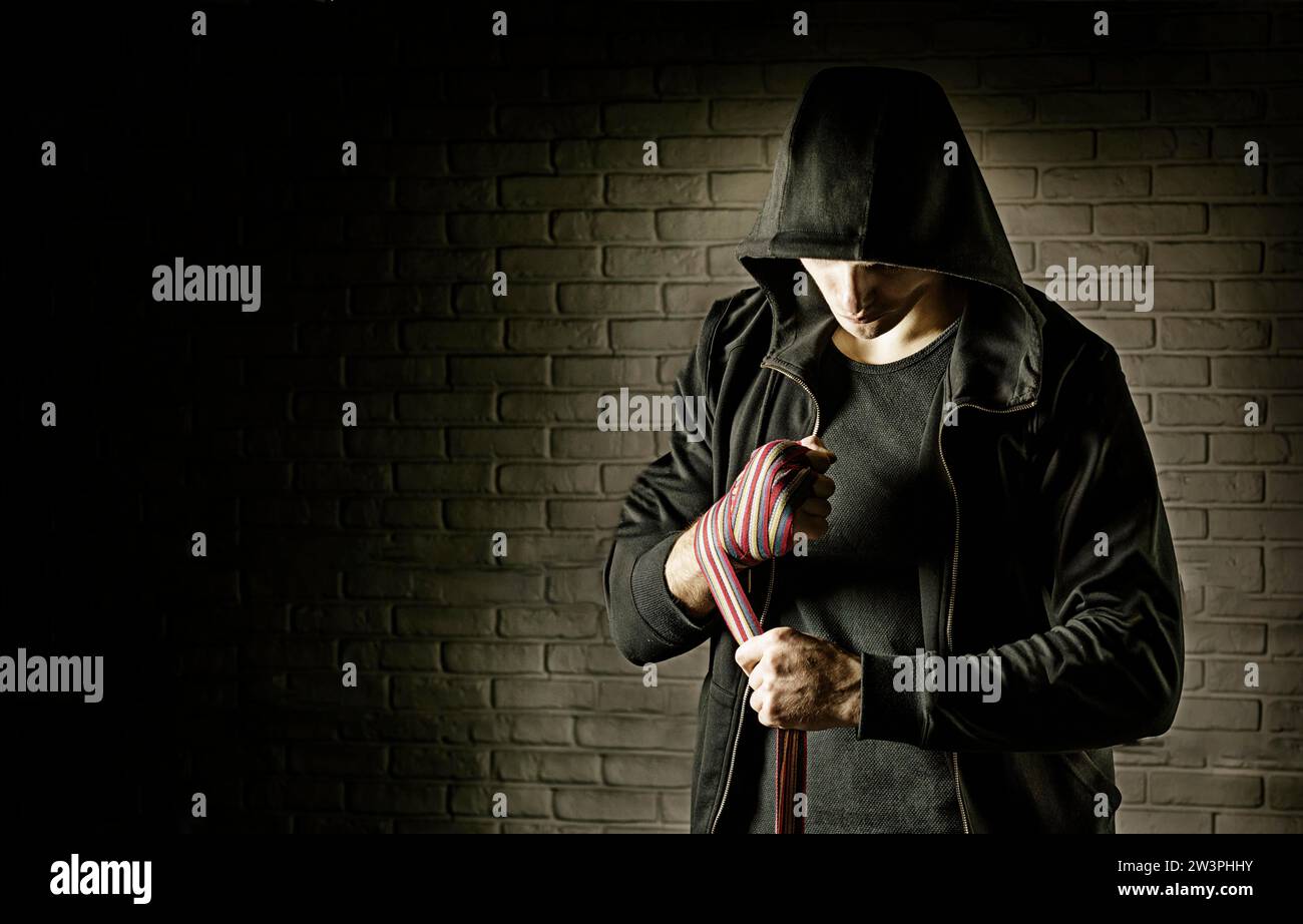 Sportsman young wrapping medical hi-res stock photography and images ...