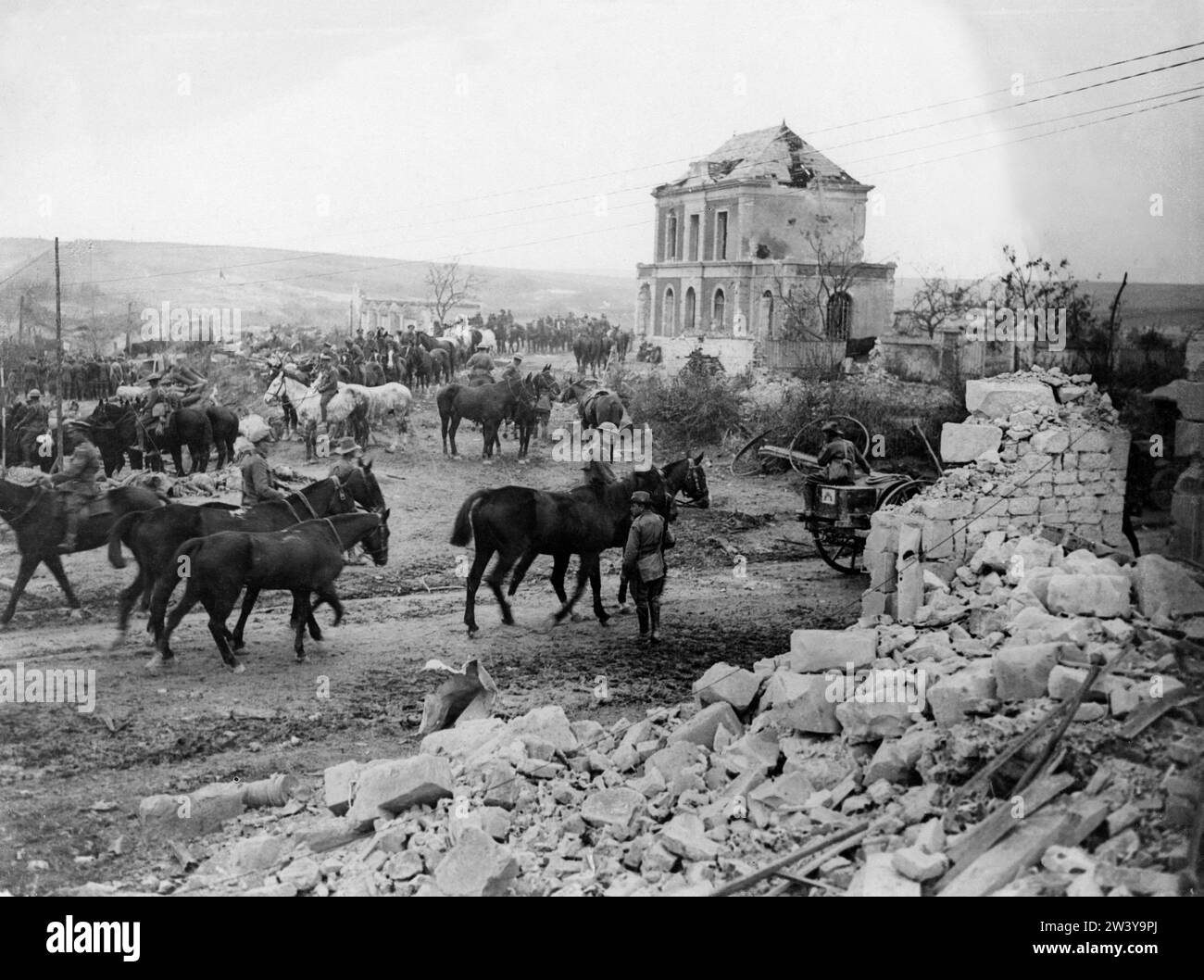 Official photograph taken on the British Western Front showing soldiers ...