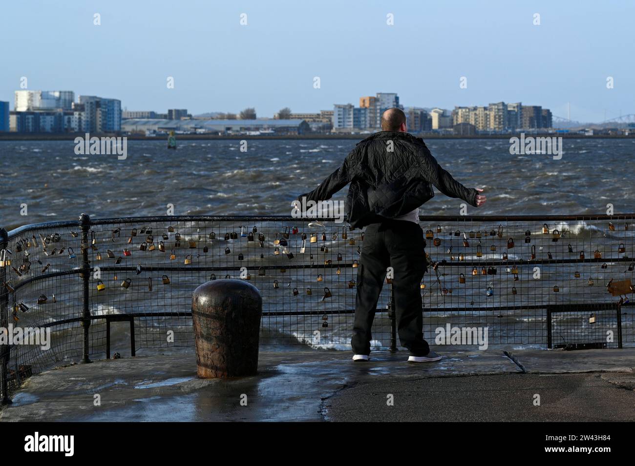 Edinburgh, Scotland, UK. 21st Dec 2023. Storm Pia brings Strong winds ...