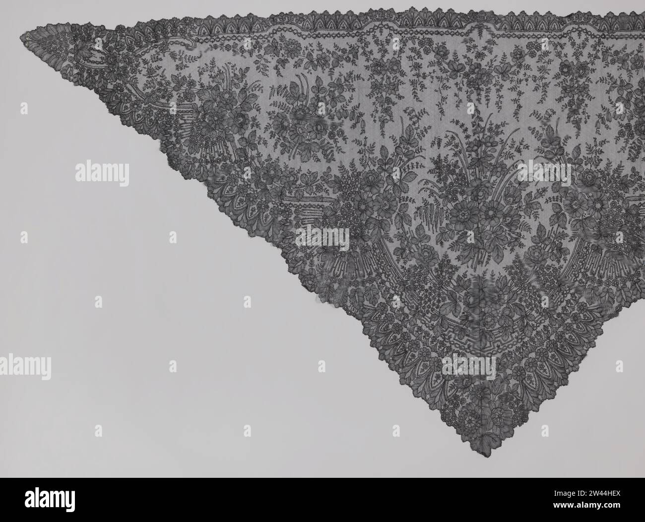 Black bobbin scarf with rose bouquets and a meandering line in the ...