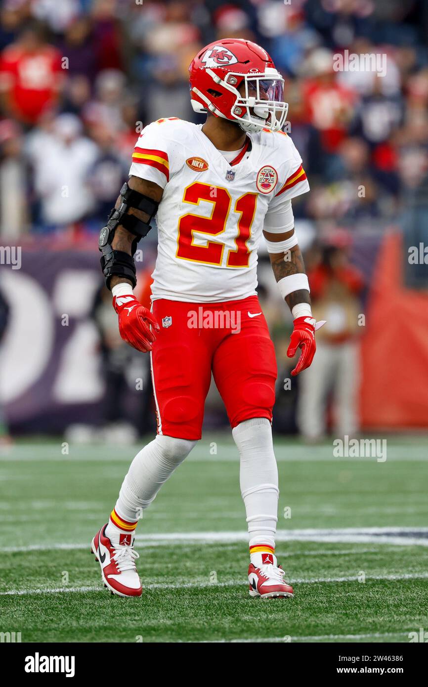 Kansas City Chiefs safety Mike Edwards (21) drops into coverage during ...