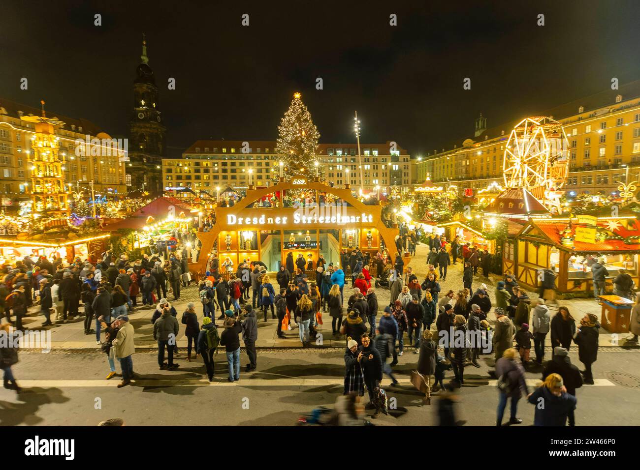 589. Dresdner Striezelmarkt Der Dresdner Striezelmarkt ist ein ...