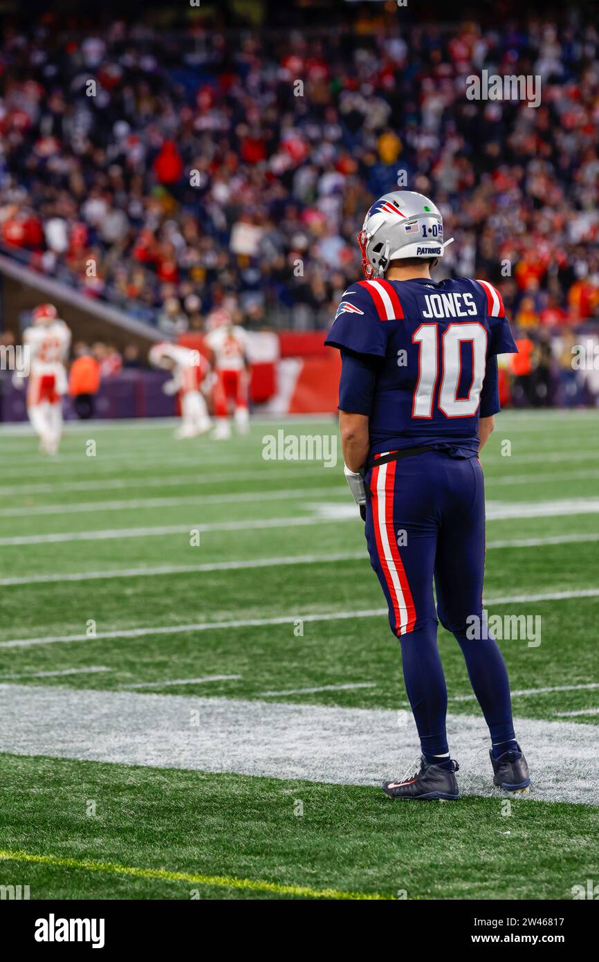 New England Patriots quarterback Mac Jones (10) watches the action from ...