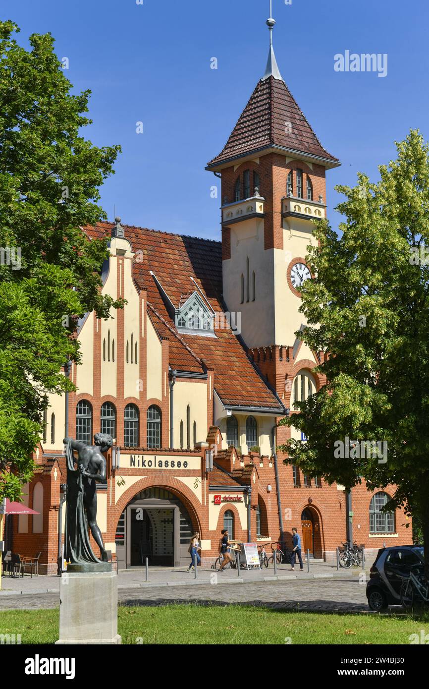 S-Bahnhof, Nikolassee, Zehlendorf, Berlin, Deutschland Stock Photo - Alamy