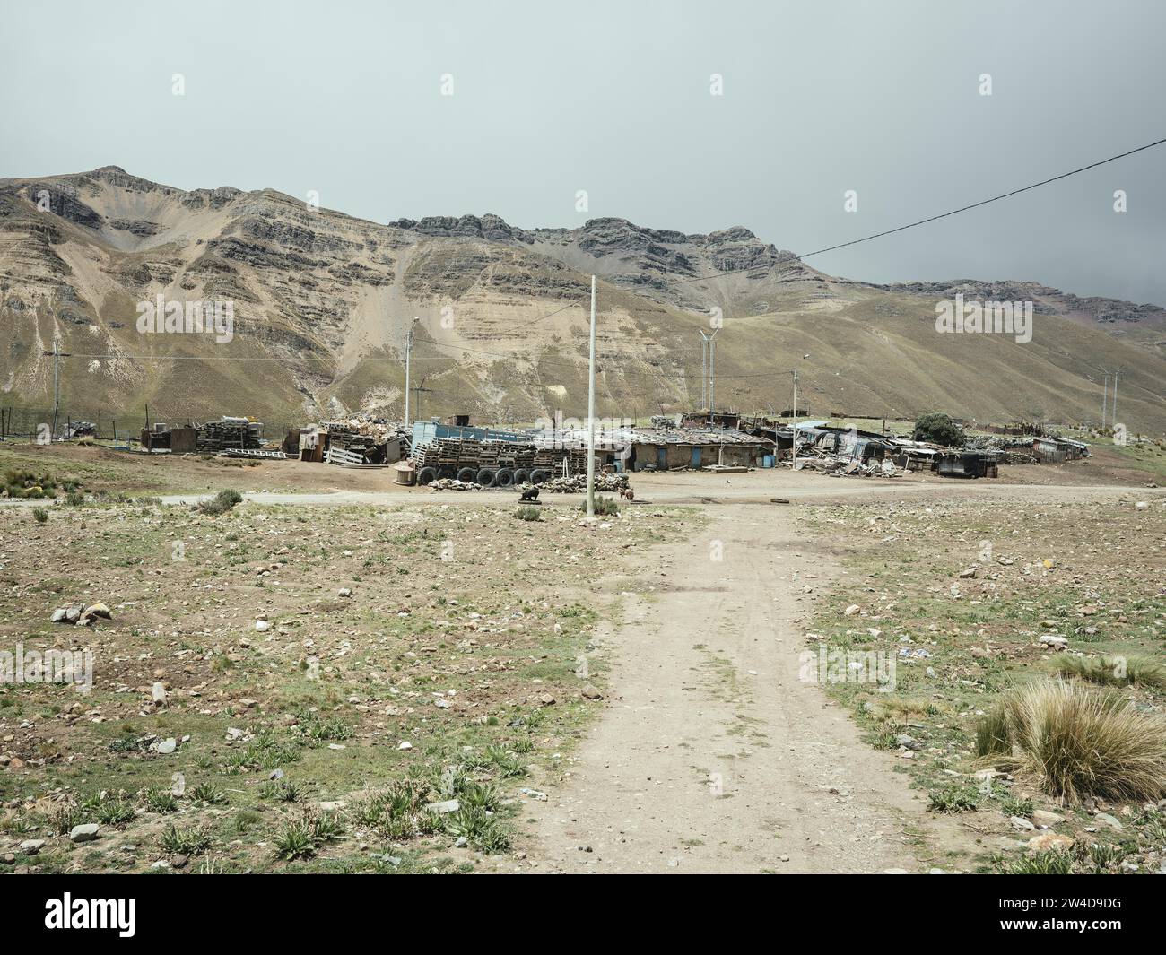 Peru village huts hi-res stock photography and images - Alamy