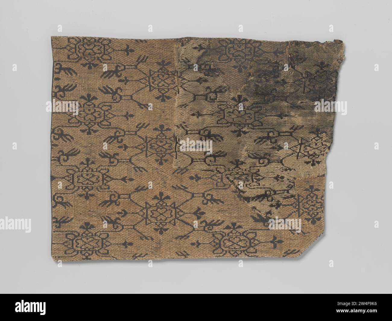 Fragment samiet, anonymous, c. 500 - c. 899 Close on cardboard and ...