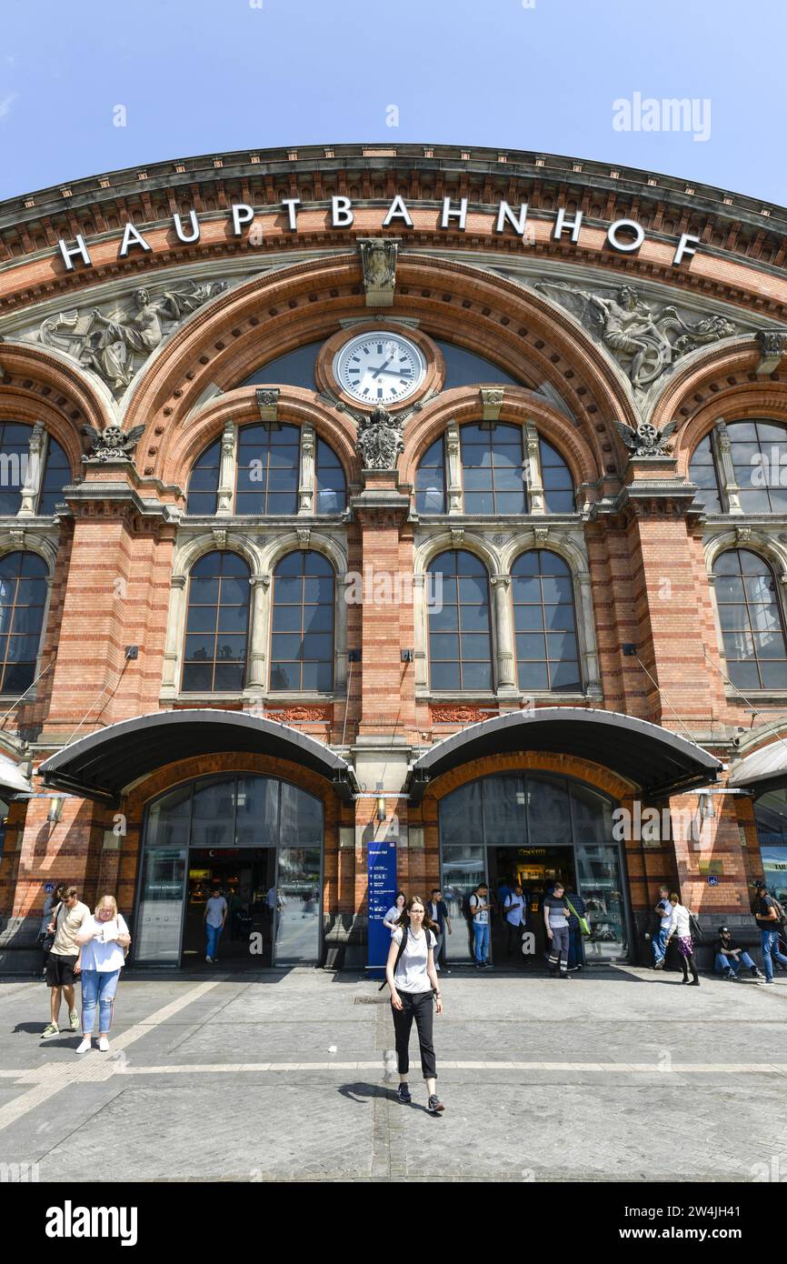 Bremer hauptbahnhof hi-res stock photography and images - Alamy