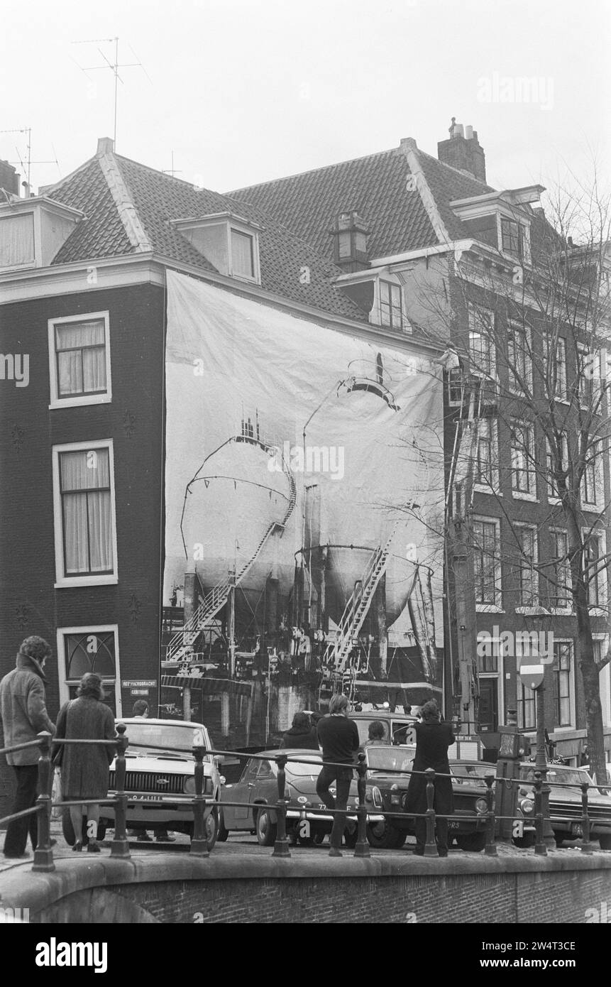 1970s refinery Black and White Stock Photos & Images - Alamy