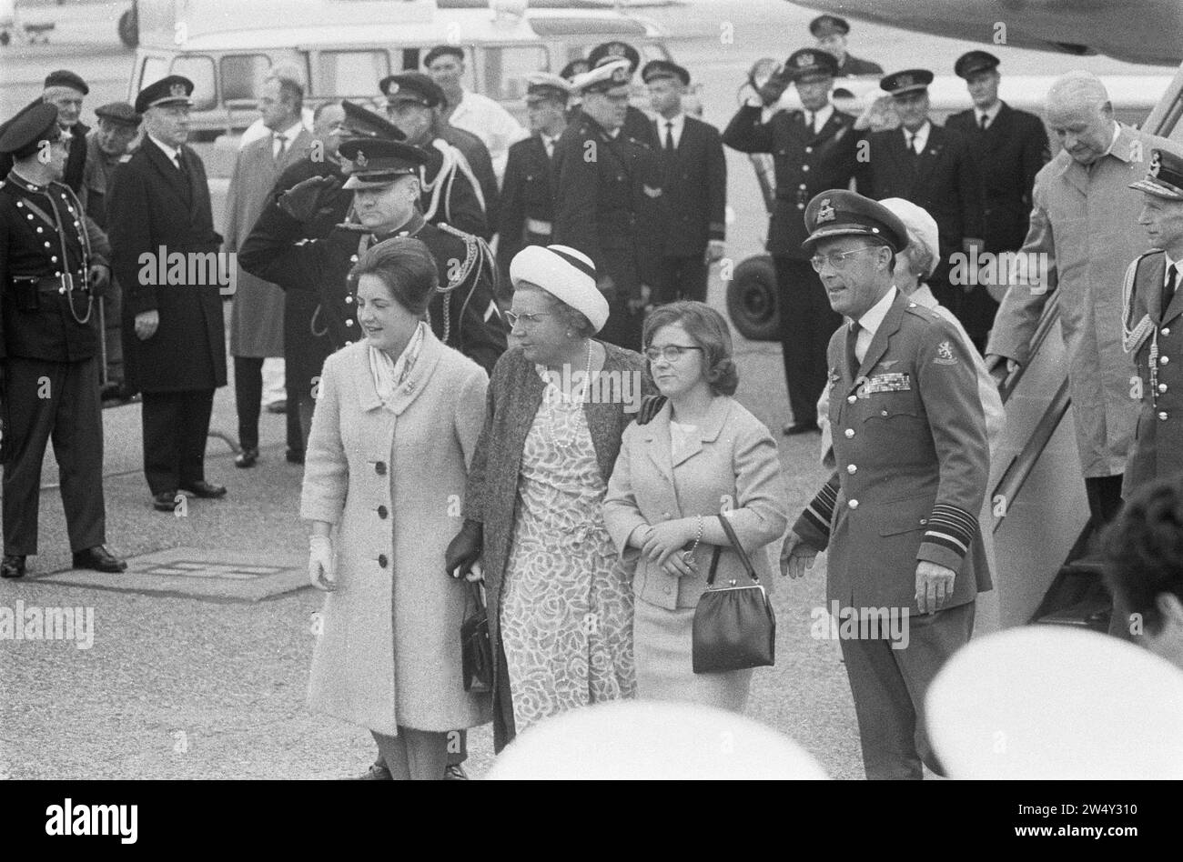 Arrival of the Dutch Royal couple at Schiphol ca. April 20, 1964 Stock ...